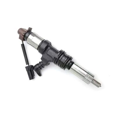 China Original And OEM Fuel Injector 095000-9570 ME307335 for Mitsubishi Fuso Engine for sale