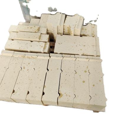 China Silica Fire Brick with Punching Processing Service and Cold Crush Strength of 22-32 for sale