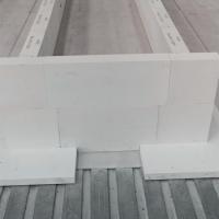 China AZS Zircon Corundum Brick for Glass Furnace White Color Material Low Apparent Porosity for sale