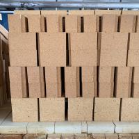 China Industrial Furnace Fire Clay Brick Cold Crush Strength min 30MPa Furnace Liner Option for sale
