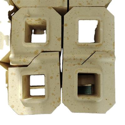 China 95% SiO2 Content Silica Bricks for Glass Smelting Furnaces in Temperature Environments for sale