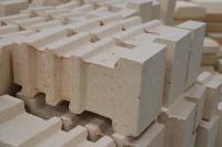China ISO9001 2008 Certified Light Yellow Melting Alumina Furnace Roof Refractory Anchor Brick for sale