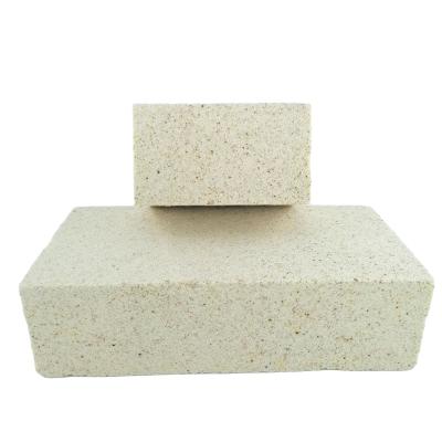 China Silica Insulating Light Weight Refractory Bricks Perfect for Glass Furnace Crown Roof for sale