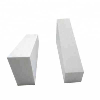 China Zirconium Corundum Brick Azs Refractory Bricks with Excellent SiC Content of 1.2-1.4% for sale