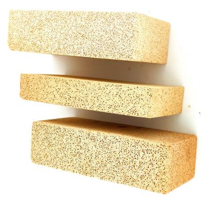 China Max 1350 Low Density High Alumina Poly Ball Insulation Refractory Brick for Ceramic Tunnel and Shuttle Kilns for sale