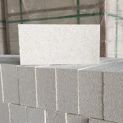 China BULK DENSITY 0.6-1.0g/cm3 Lightweight Fire Clay Porous Insulation Refractory Bricks for sale