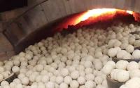 China 55% MgO Content Refractory Alumina Ceramic Balls for High Temperature Shift Furnace for sale