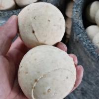 China Long-Lasting White Media Resistant Refractory Ceramic Zirconia Alumina Grinding Ball for sale