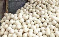 China 1.0% CaO and 1.2% MgO Content High Alumina Ceramic Balls for Heat Resistant Fire Brick for sale