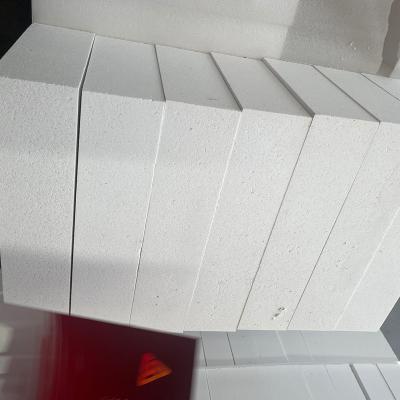 China Insulation High Alumina Bubble Refractory Brick with 0% CrO Content and 0% SiC Content for sale