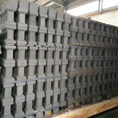 China 85% Min SiC Content Silicon Carbide Plate for Long-Lasting Refractory Kiln Furniture for sale