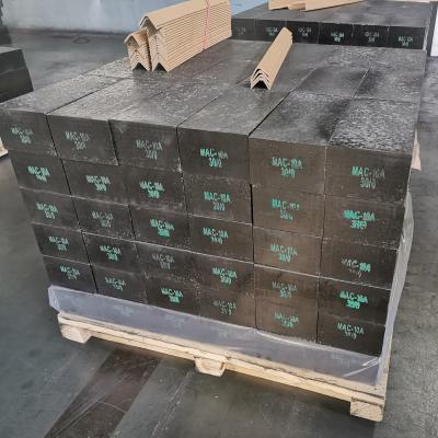 China 70% MgO Content Fused Magnesia Carbon Brick for Steel Ladle Refractory in Arc Furnace for sale