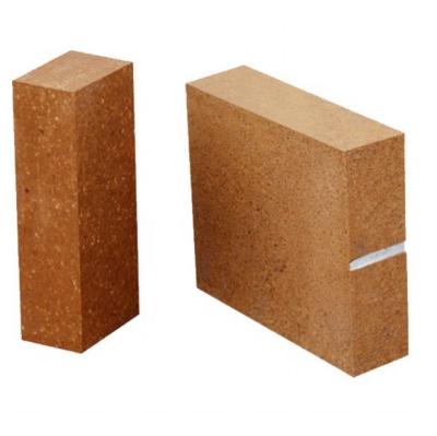 China Magnesia Brick for Nickel Smelting Furnaces in Refractoriness Degree Common 1580° Refractoriness 1770° C.C.S Mpa ≥60 for sale