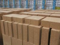 China Strength Magnesia-Aluminum Spinel Brick for Aluminum Melting Furnaces Common Refractoriness Little SiC Content for sale
