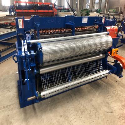 China Huayang 7ft Wire Mesh Welding Machine 100mm Distance High Welding Speed for sale