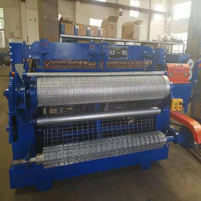 China Synchronous Seedbed Weld Mesh Manufacturing Machine Galvanized Wire 130m Length for sale