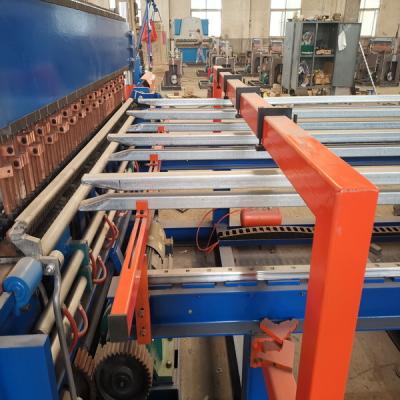 China 3.5m Width Cultivating Fishery Wire Welding Machinery , 51pcs Pin Diamond Fence Making Machine for sale