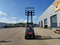 China 1.5T-3.5T Diesel Forklift Truck with Optional Attachments Ergonomic Design for sale