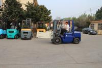 China Diesel Forklift Truck 2.5 Ton CPCD25 4m Mast Construction Material Handling for sale