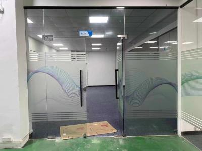 China Customizable 120gsm Liner 100mic Thickness Frosted Sticker for Glass for sale