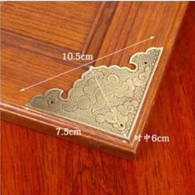 China Wholesale Metal Protective Decorative Antique Corner 25mm for Wooden Gift Box Iron Table Protectors for sale