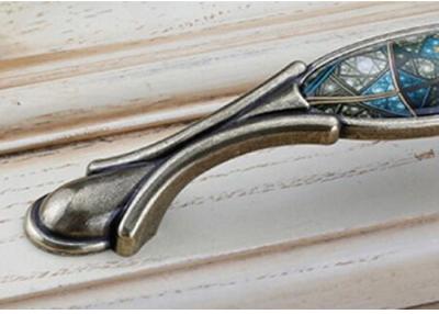 China Modern American Wardrobe Door Knobs Nordic Cabinet Drawer Handles Zinc Alloy 2 Screws for sale
