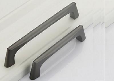 China Drawer Wardrobe Hardware Pull Handles European Type Cabinet Door Handles for sale