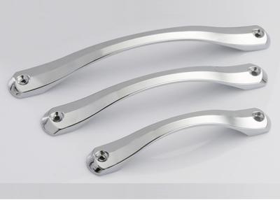 China Professional Cabinet Hardware Pull Handles 96MM Size Zinc Alloy  Material for sale