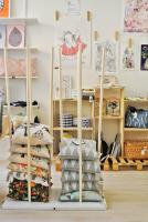 China Retail Store Metal Display Stands Metal Pillow Display Rack With Casters for sale