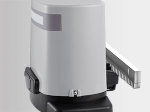 China 600kg Max Gate Weight DC24V Intelligent Control Sliding Gate Motor with Built-in 4.4Ah Lithium Battery for sale