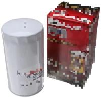 China 6.7L Engine Filtration System FL2051S Diesel Filter with Customizable Color Choice for sale