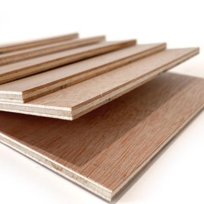 China Damp Resist HENF Marine Plywood Board Anti Mold Panel Moisture Proof 1220×2440mm for sale