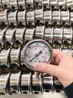 China Premium Stainless Steel Liquid Filled Pressure Gauge with Dual Scale and 1.6% Accuracy for sale