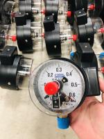 China Electric Contact Pressure Gauge with Adjustable Pressure Limit Control 100mm Dial Size and 1.6 MPa Scale for sale