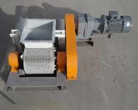 China Ceramiste Granulation Equipment Double Roller Granulator High Automatic Control for sale
