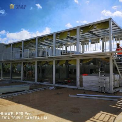 China Windproof Flat Pack Container House 5.8M 4T Prefabricated Homes Containers for sale