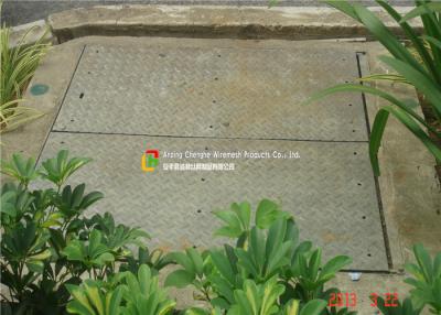 China LTA Floor Trough Drain Grates , Galvanised Drain Cover Security Design for sale