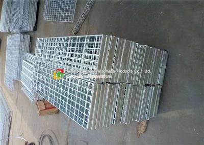 China Stair Tread Serrated Steel Grating Custom Width HDG Surface Treatment for sale