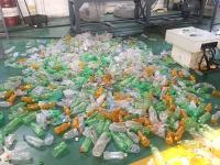China 15kw Automatic PET Bottle Label Remover Machine 1000-1500kg/hr Capacity for sale