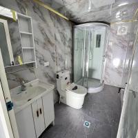 China Widely Used Mobile Home Container House with Luxary Style and EPS Sandwich Panels Roof for sale