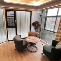 China Contemporary Design Style Glass Cottage for Couples Holiday in Outdoor Relaxation for sale