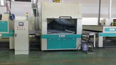 China Spray Coating Machine with 920mm Width and 180m/min Speed - Mitsubishi Servo Motor & Graco Spray System for sale