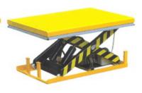 China Lift Height 2.2KW Small Hydraulic Elevator Table Type 1800mm for sale