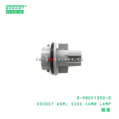 China ISUZU VC46 6UZ1 Side Comb Lamp Socket Assembly 8-98051390-0 8980513900 for sale