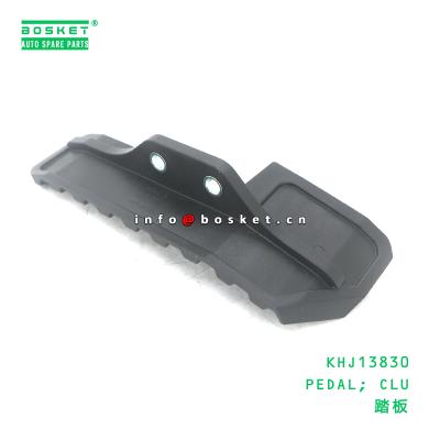 China KHJ13830 Clutch Pedal Assembly for ISUZU Trucks 4HG1 4HK1 4JJ1 Replacement for sale