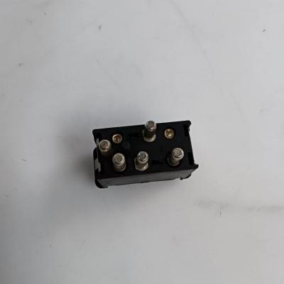 China Black Power Window Switch for Hyundai Tucson 2010-2015 OEM 93581-2S000 for sale