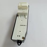 China 84820-35010 Electric Power Window Switch for Toyota Hilux Land Cruiser 70 80 4-Runner 12V for sale