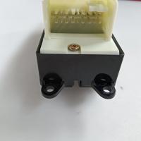 China 84820-35010 Electric Power Window Switch for Toyota Hilux Land Cruiser 70 80 4-Runner 12V for sale