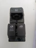 China Car Electric Power Window Switch 93571-4H110 for Hyundai Kia 12V 50PCS MOQ for sale