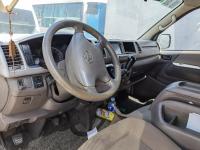 China Toyota Hiace Used Mini Bus For Sale 17 Luxury Seats High Roof for sale